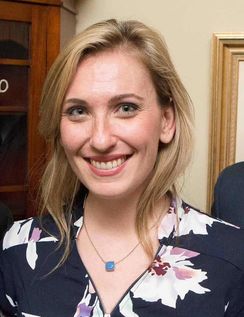 Laura Stone's Instagram, Twitter & Facebook on IDCrawl