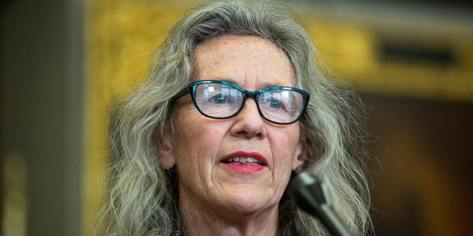 Fisheries Minister Murray promotes new parliamentary affairs director ...