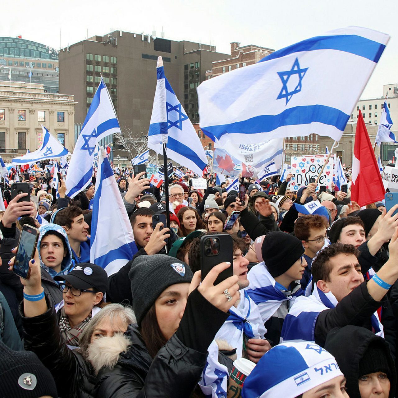 Silver Cross mother arrives for Remembrance Day ceremony in Ottawa ...