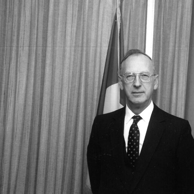 Yes he KAN: GR-pro Greg MacEachern hosts reception for his new policy ...