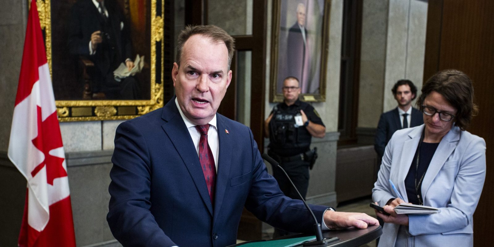 Government House Leader MacKinnon calls for co-operation, but ...